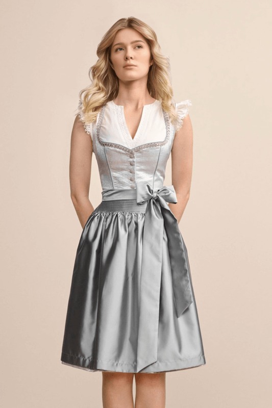 What Patterns Are Typical for Authentic Dirndls? - Alpen Lederhosen